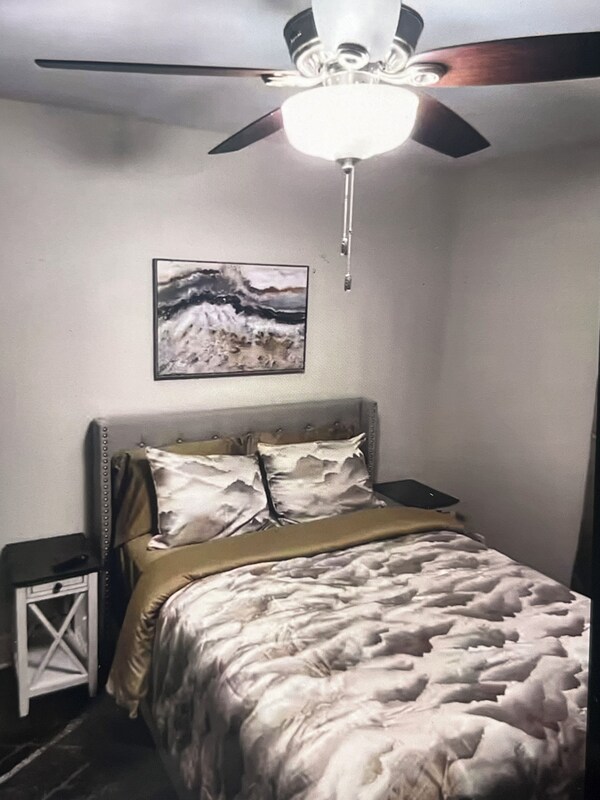Cherry Street Cottage Is A Nice 2-bedroom House In Valentine That Has It All. - Nebraska