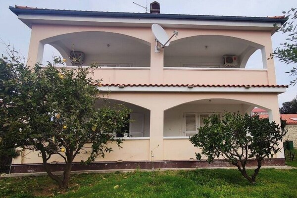 1-zimmer-ferienwohnung Mit Terrasse Lopar, Rab (A-23968-a) - Lopar