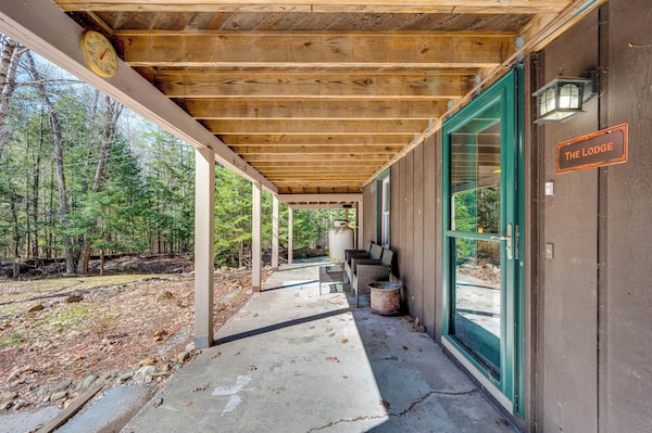 Peaceful Cottage W/ Pond & Fire Pit In Haverhill - New Hampshire