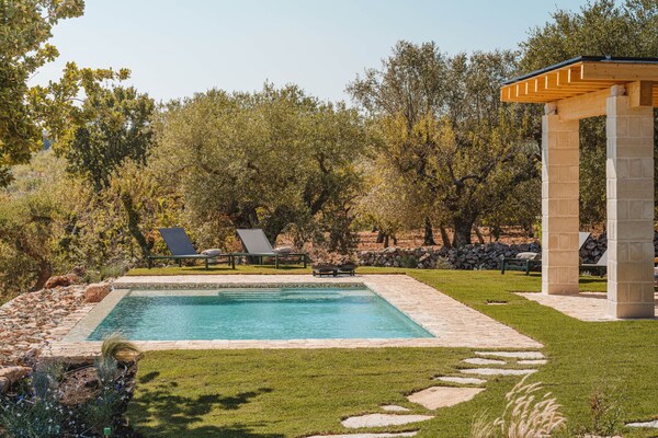 Luxury Apulian Villa Inside Trulli With Unique Pool - Putignano