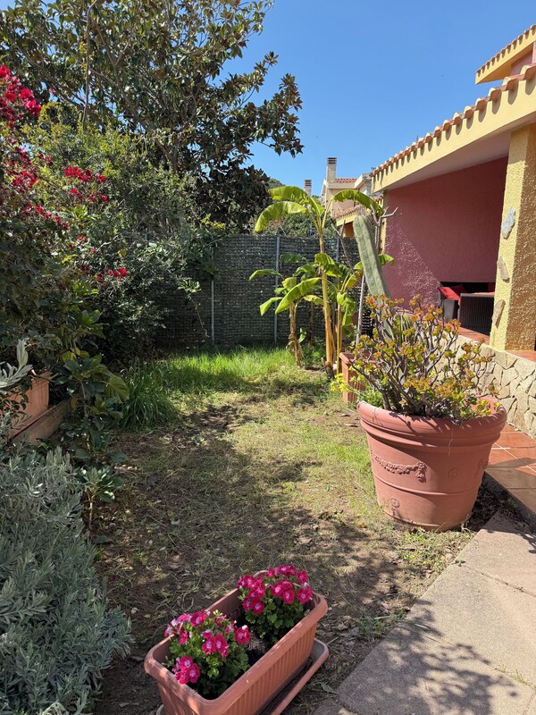 Charming 3-bedroom Villa With A/c, Wifi, Steps To Beach, Parking - Quartu Sant'Elena