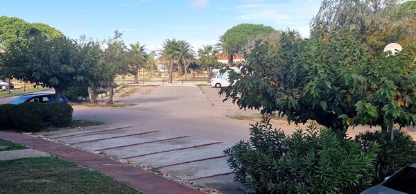 Air-conditioned Apartment For 4 People With Swimming Pool, View Of The Sea, Lake And Mont Canigou - Le Barcarès