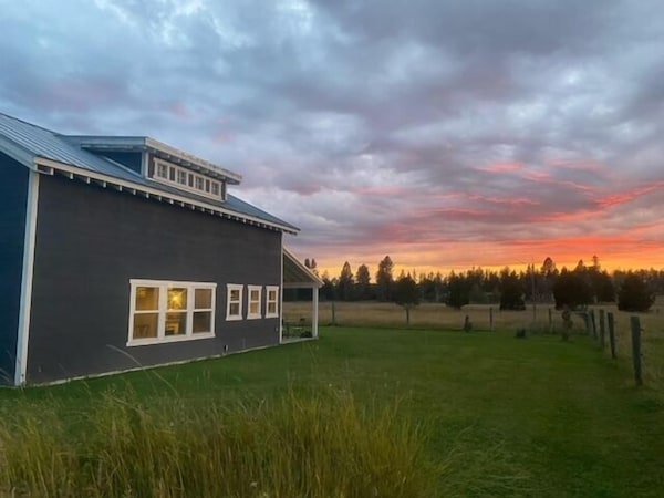 Blue Heron Hideaway,  Mountain Views On 14 Acres - ホワイトフィッシュ, MT