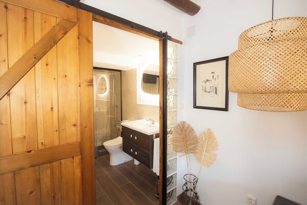 Casa Rural Típica En El Centro De Murillo. - Ayerbe