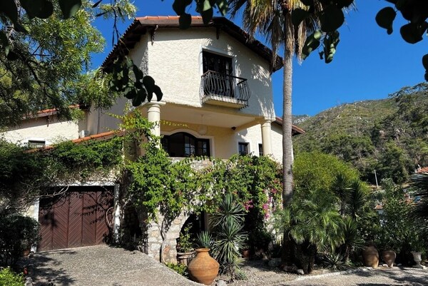 Stunning Designer Built Villa With Private Pool And Sea Views - Selimiye