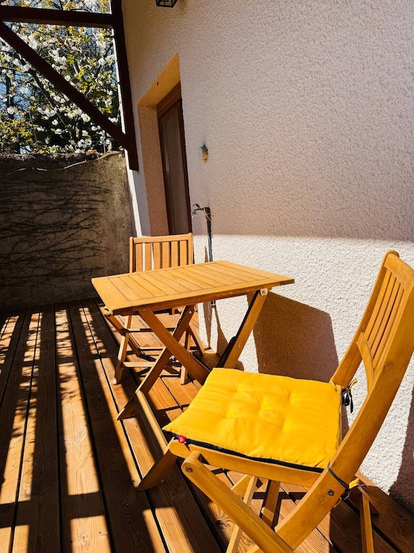 Cozy Cottage In Saint Julien-en-genevois With Wifi & Free Parking - Archamps
