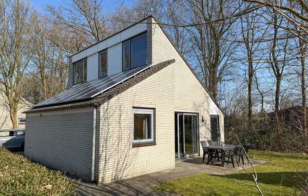 3 Bedroom Stunning Home In Hoeven - Brabant-Septentrional
