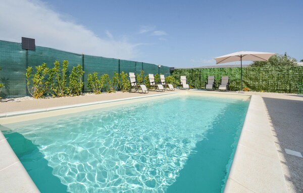 2 Bedroom Lovely Home In Comiso - Vittoria