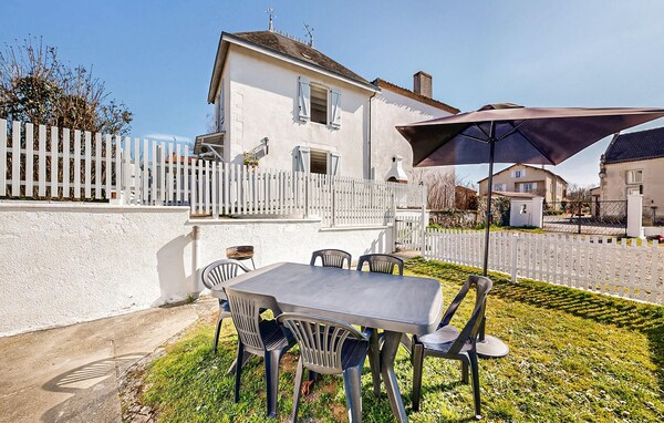 Gemütliches Haus Mit 2 Schlafzimmern In. - Département Charente