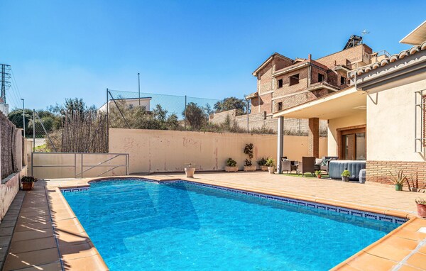 Nice Home In Jun With Wifi - Granada