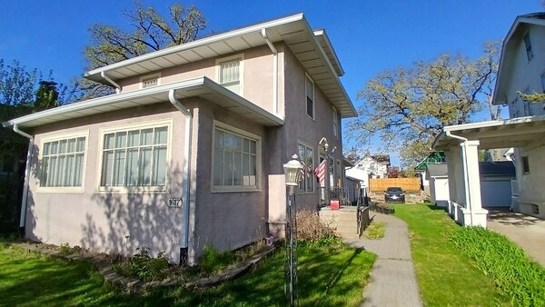 3-bedroom House In Peaceful Rock Island With Ac, Wifi - Davenport, IA