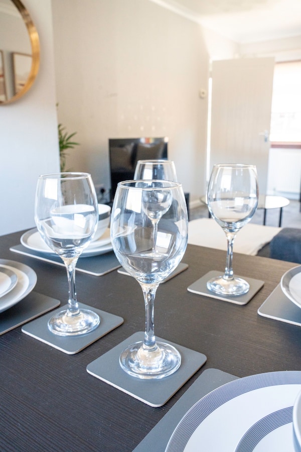 Snug Modern Home In Falkirk - Falkirk