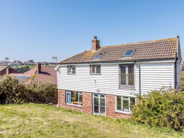 Huge 6 Bedroom House, Near Beach, Cliffs & Old Town, 180 Square Meters - Hastings