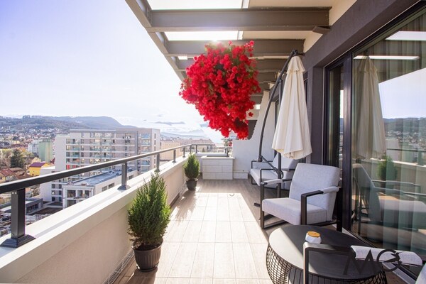 Mohost Penthouse-luxury Stay With Mountain View - Transylvania