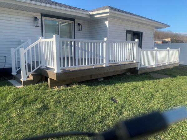Welcome Traveling Nurses And Familys To My3 Bedroom 2 Bathroom Cozy Home - Syracuse