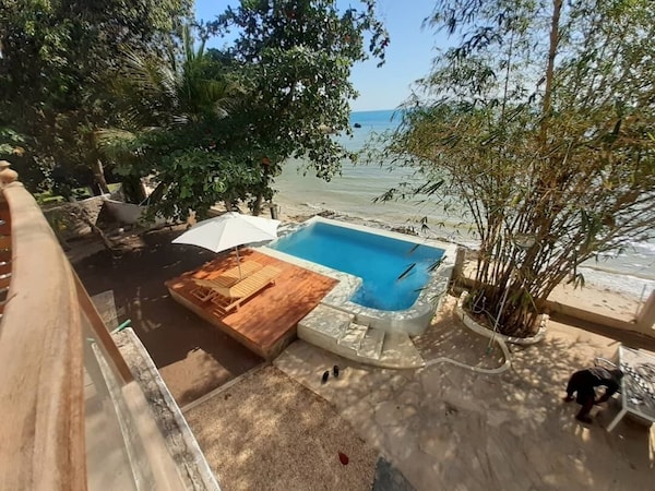 Stunning 4-bed Villa | Sea Views From Every Bedroom | Your Secluded Escape! - Zanzíbar
