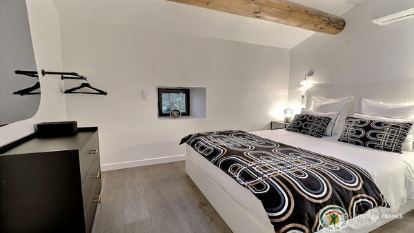 Gîte De Charme 14 Personnes \Npiscine Privée Chauffée - Vallon-Pont-d'Arc