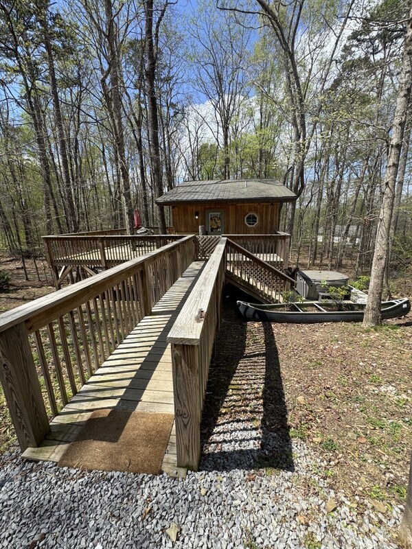 Cozy Treehouse In Walland. - Maryville, TN