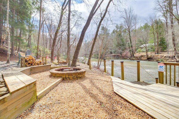 Game Room & Fire Pit: Riverfront Home In Ellijay! - Ellijay, GA