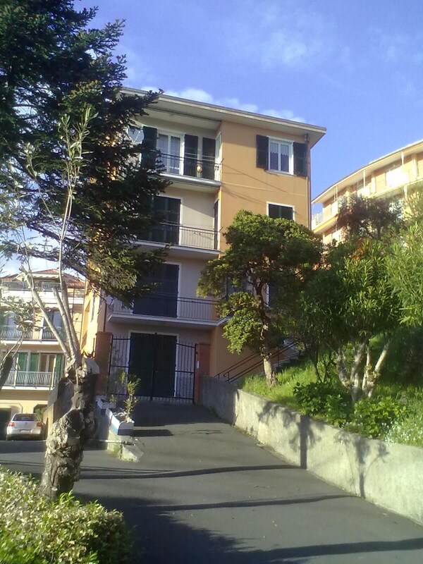 Apartment Sleeps 6, 5 Minutes From The Sea, Suitable For Families And Singles... - Moneglia