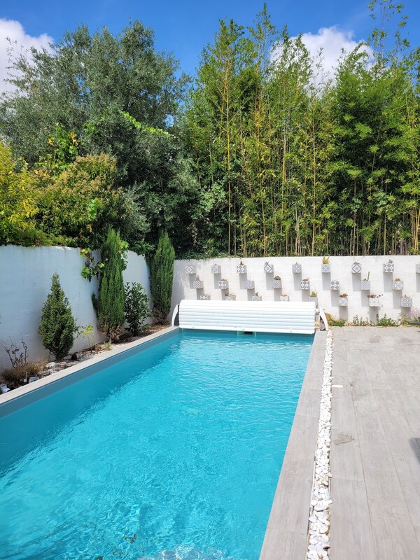Merignac Agréable Maison 10 Pers Piscine Et Clim Idéale En Famille Ou Entre Amis - Pessac