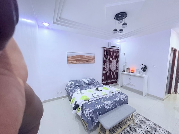 Furnished Room With In-house Shower Almadies - Dakar