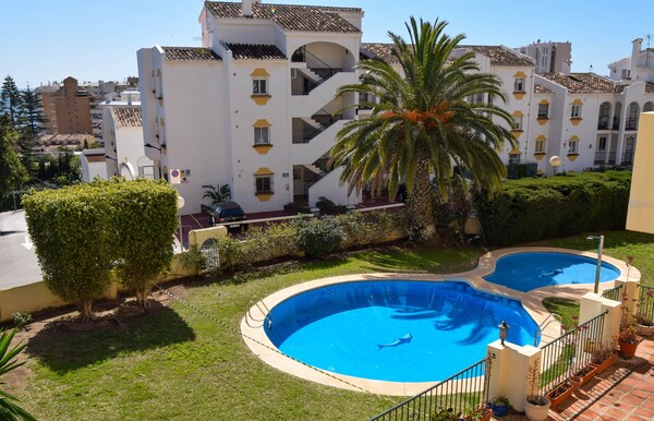 Ref: 253 -  Apartamento Con Dos Dormitorios Y Piscina Cerca De La Playa Y Estación De Tren - Mijas