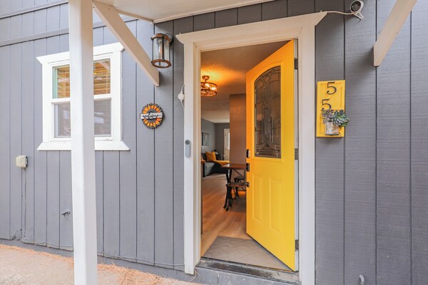 Modern Condo Walking Distance To Everything. - Cloudcroft, NM