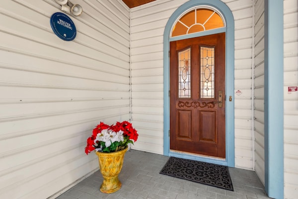 Storybook House- Historic Waterfront House - Stuart, FL