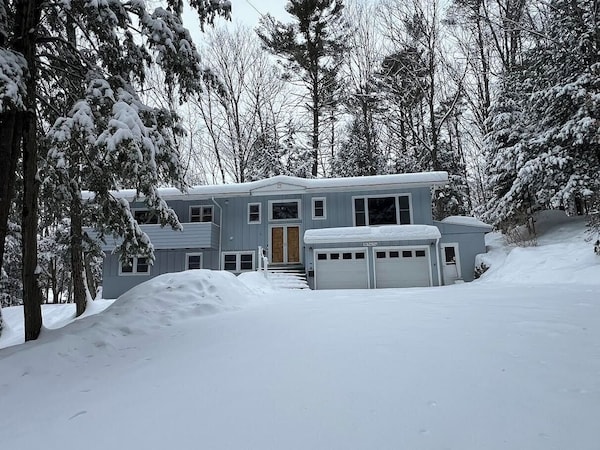 Spacious 6-bedroom House With Ac, Wifi In Enjoyable Littleton - Littleton, NH