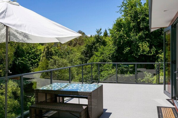 Treetop Living - Peaceful Oasis, Serene And Cozy Interior, Scenic Views Of Native Bush. - Taupo