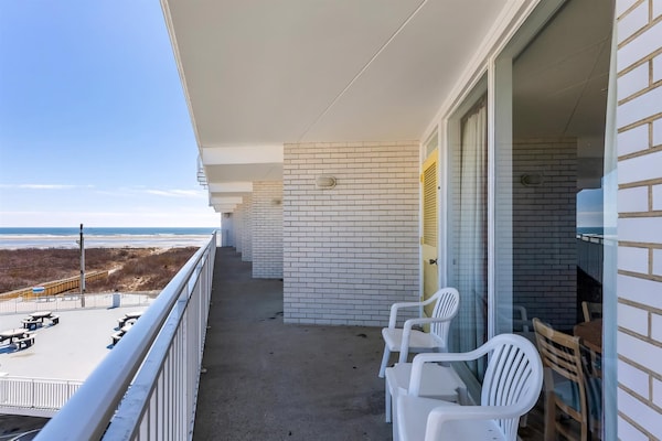 6201 Ocean Ave, Unit 406 - The Nassau Inn - Cape May, NJ
