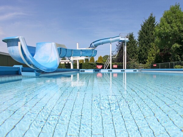Chalet Amueblado Con Lavavajillas, Cerca De Almelo - Borne