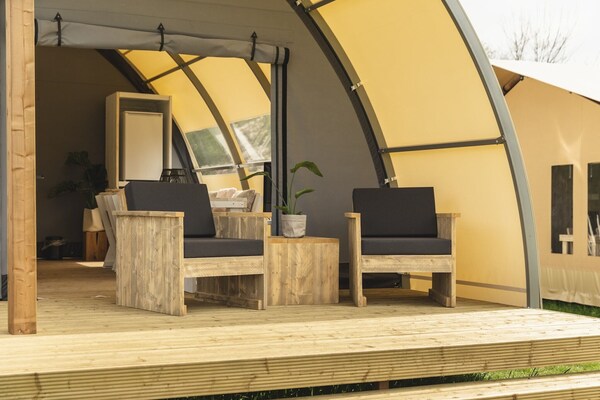 Glamping Tent In Netherlands With Pop-up Charm - Overijssel