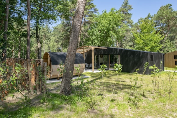 Modern Chalet With Wellness, In A Holiday Park At 12 Km. From Eindhoven - Eindhoven