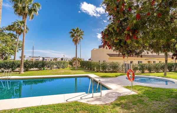 Awesome Apartment In Benalmadena - 貝納爾馬德納