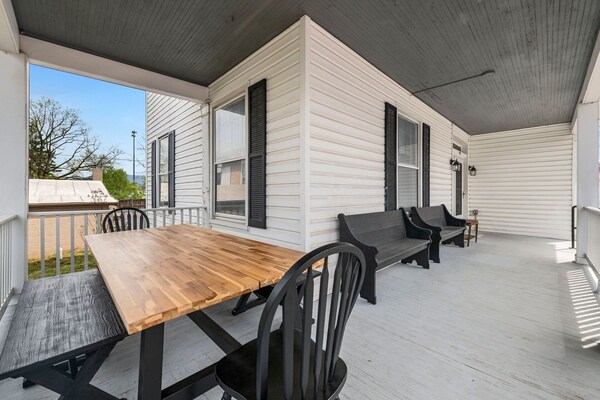 Historic 4br Luray Stay: Near Caverns & Park - Luray, VA