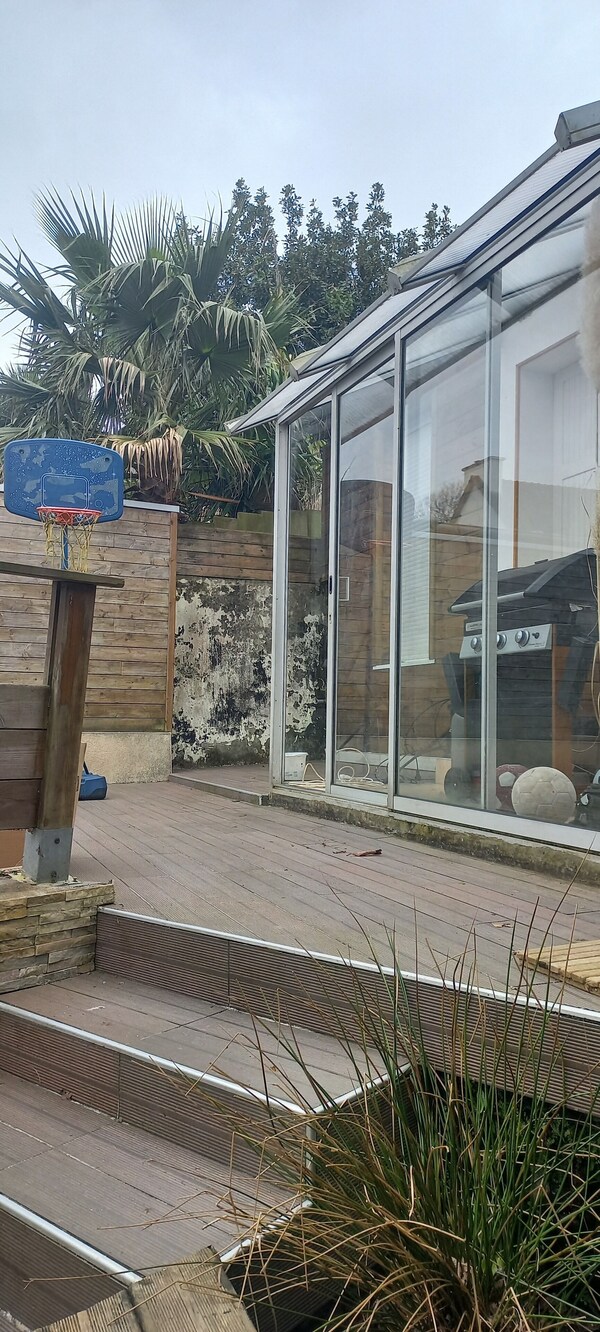 Maison Au Calme, Avec Jardin Et Grande Terrasse - Brest