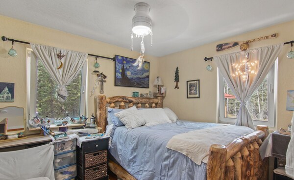 Fish Camp  Rustic Retreat With 4 Cabins, Gazebo & Kenai River Access | Sleeps 14 - Alaska