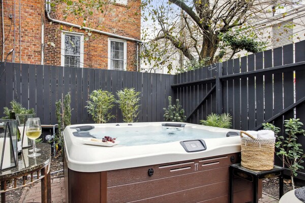 Historic 1800s Restoration | Downtown Savannah - Pooler, GA