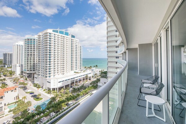 2-bedroom Apartment In Amazing Fort Lauderdale With Ac, Wifi, Fitness Room, Pool - Fort Lauderdale, FL