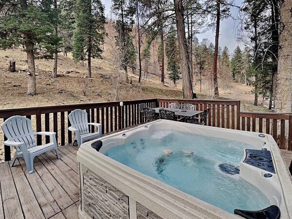 Jackalope | Great Views, Hot Tub, Near Grindstone - Ruidoso, NM