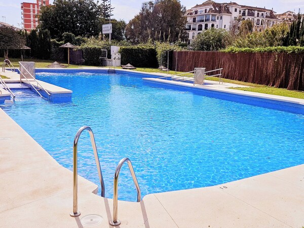 Pueblo Mexicano, Pool, Close To Marina, Beach. - Sotogrande