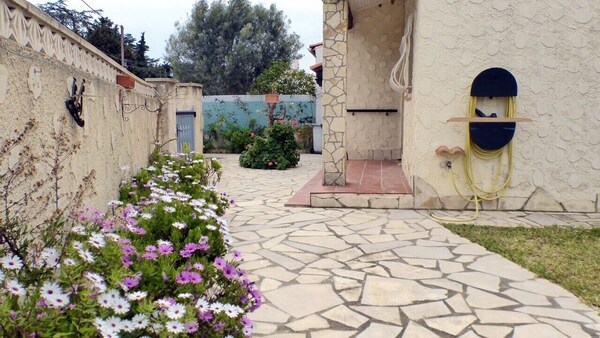 Spacious House With Garden, Six-fours-les-plages - Ollioules