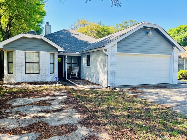 Charming 3-bedroom House With Pool In Superb Fort Walton Beach - Fort Walton Beach, FL