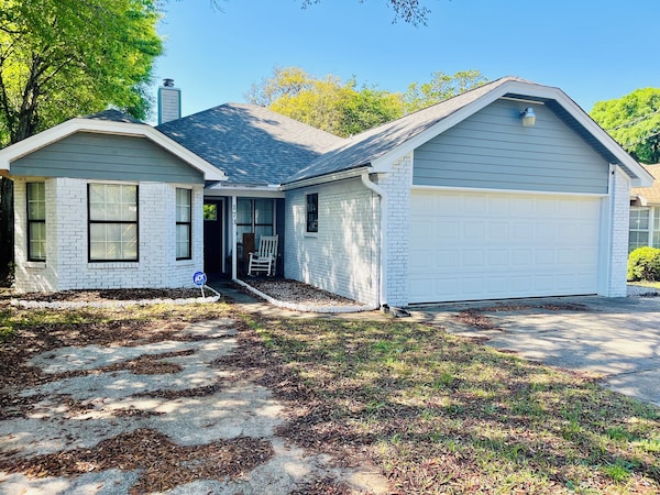 Charming 3-bedroom House With Pool In Superb Fort Walton Beach - Fort Walton Beach, FL