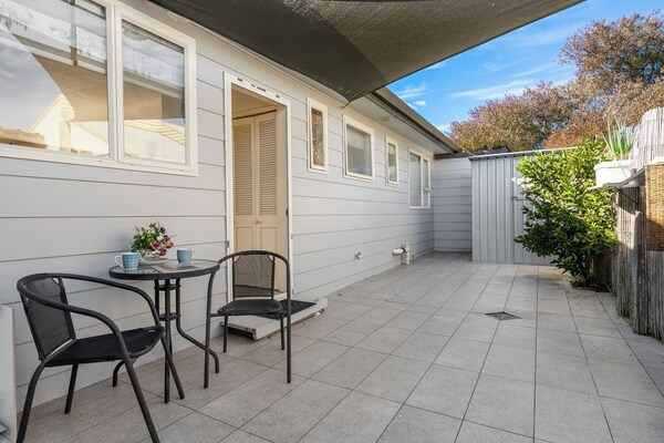 Redwoodtown Rest - Blenheim Holiday Home - Blenheim