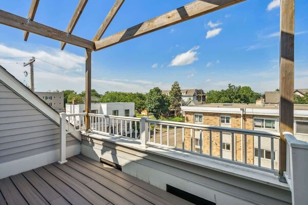 Newly Renovated 5bd/ 4ba Home Near Downtown - 플리머스