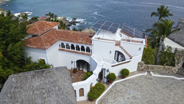 New Listing Ocean View Villa Gated Community Fully Staffed - Manzanillo