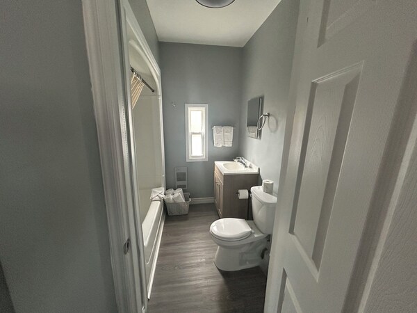 Elias Cabin Hillside\nyour Perfect Hideaway In The Wilderness - Leamington